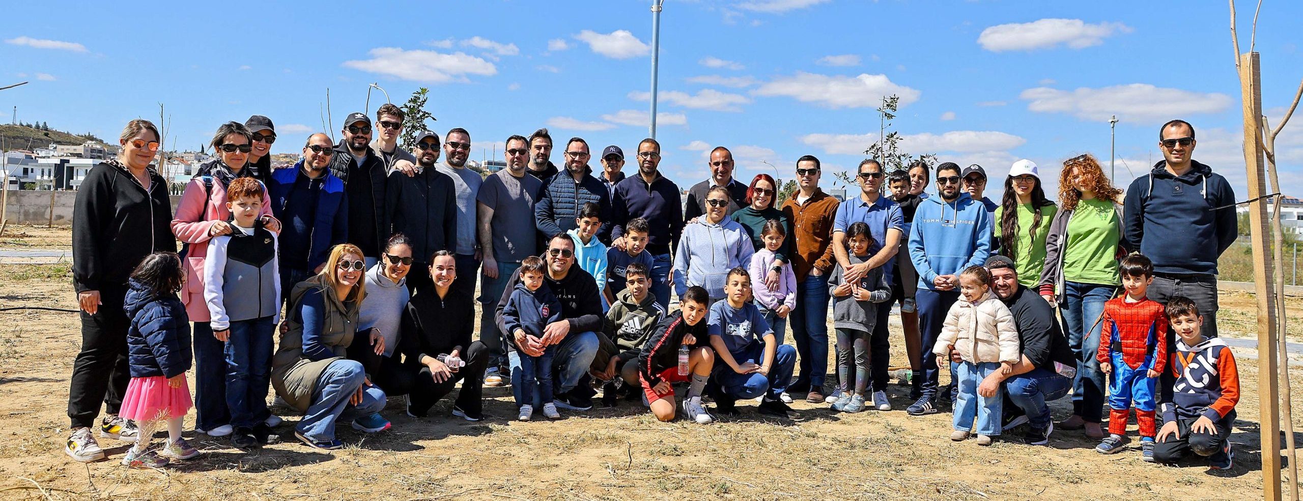 ΔΕΝΤΡΟΦΥΤΕΥΣΗ ΣΤΟ ΠΑΡΚΟ ΟΔΟΥ ΣΕΜΕΛΗΣ ΣΤΗΝ ΑΓΛΑΝΤΖΙΑ – Nicosia Bar ...